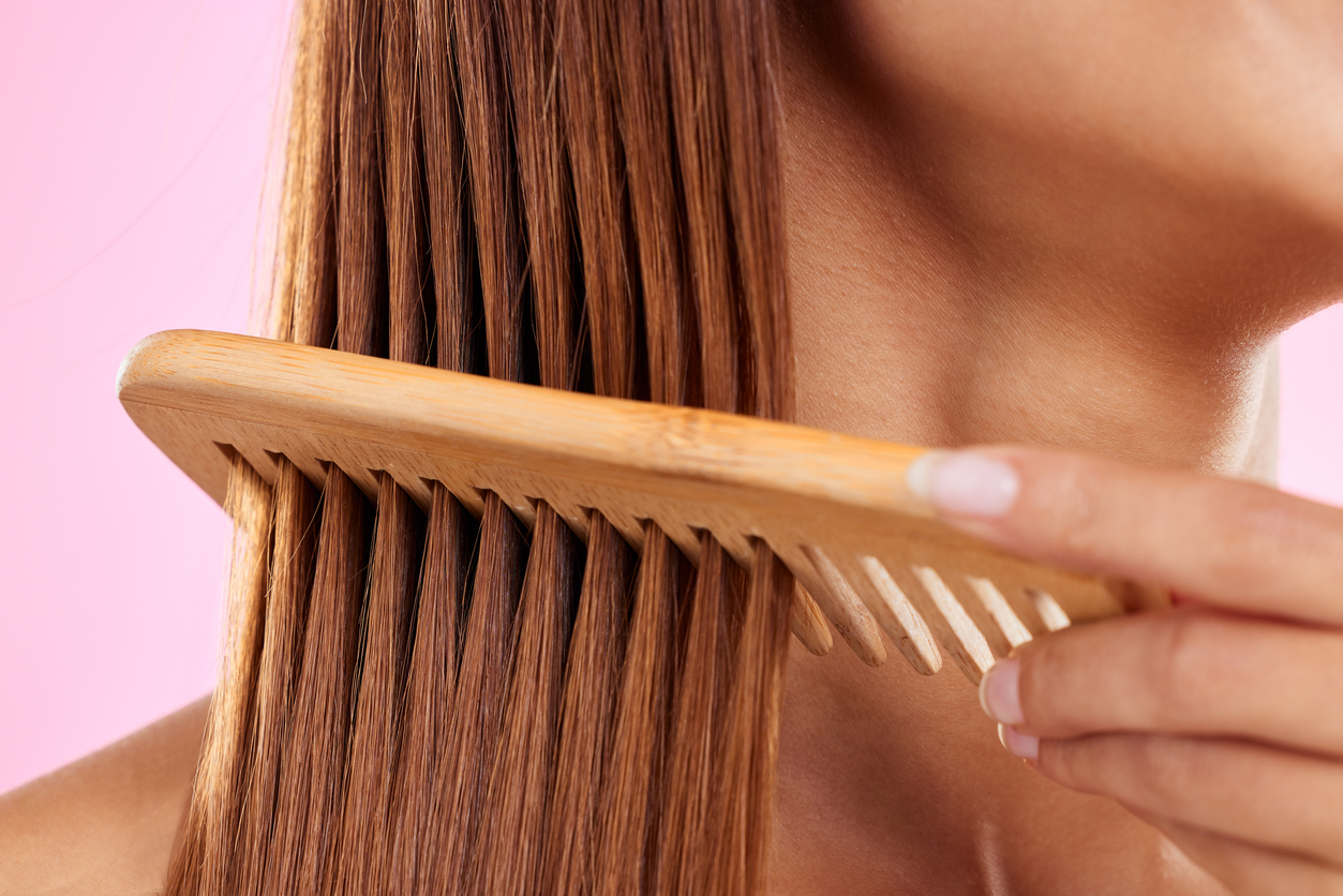 4 Ways To Detangle Hair Without Any Breakage | Buyers Report